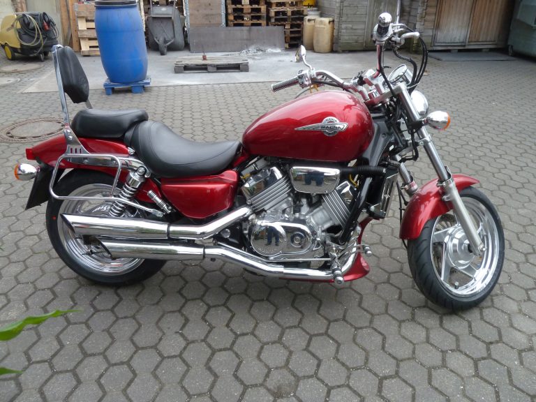 Honda VF 750 Magna Felgenverbreiterung von Georg Deget