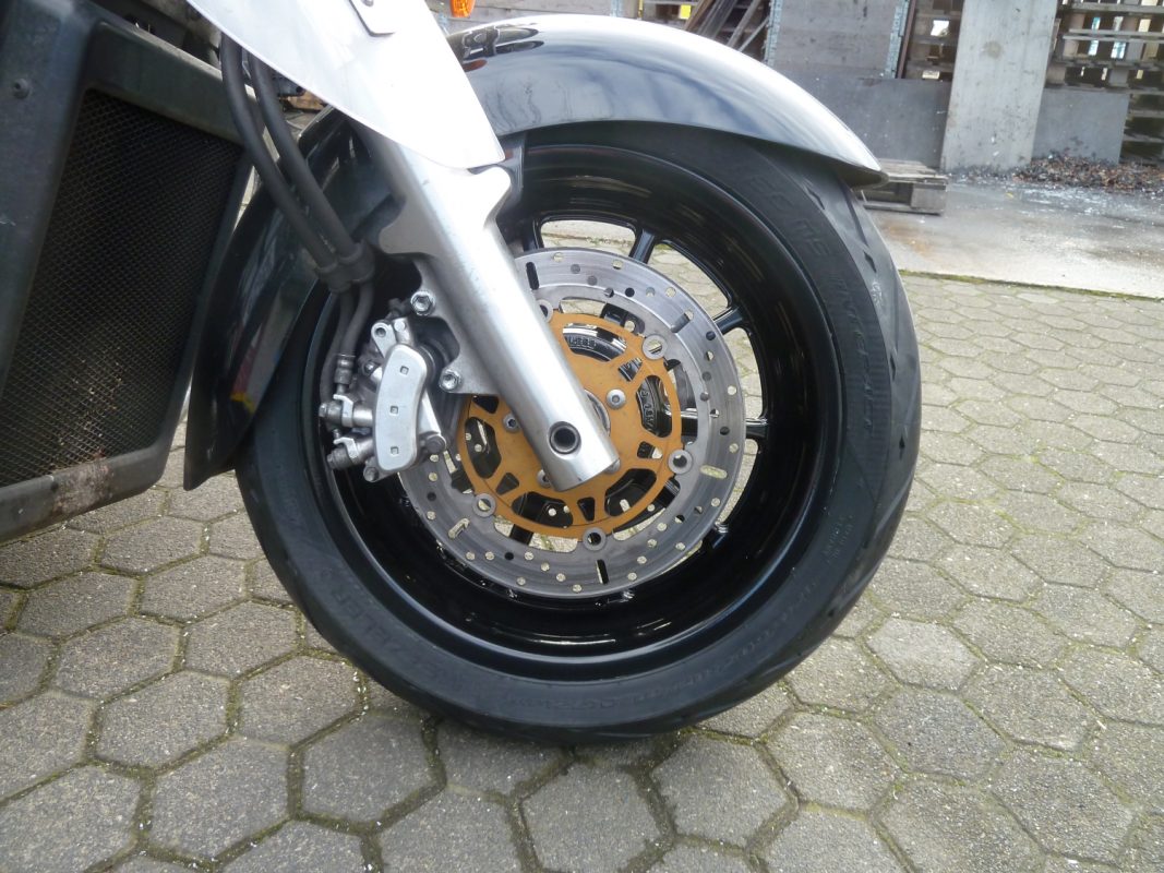 Suzuki VLR 1800 Felgenverbreiterung Vorderrad in 5,00X17 Georg Deget
